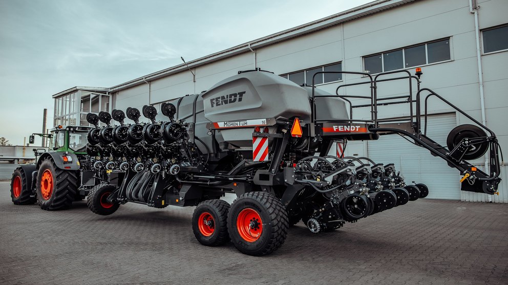 The revolutionary Fendt Momentum planter was brought to Ukraine - Fendt